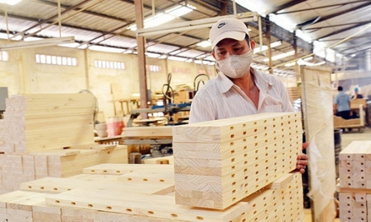 What are regulations on management of imported timber in Vietnam?