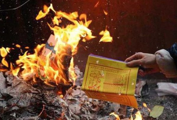 It is prohibited from burning votive papers at the Buddhist Place of ...